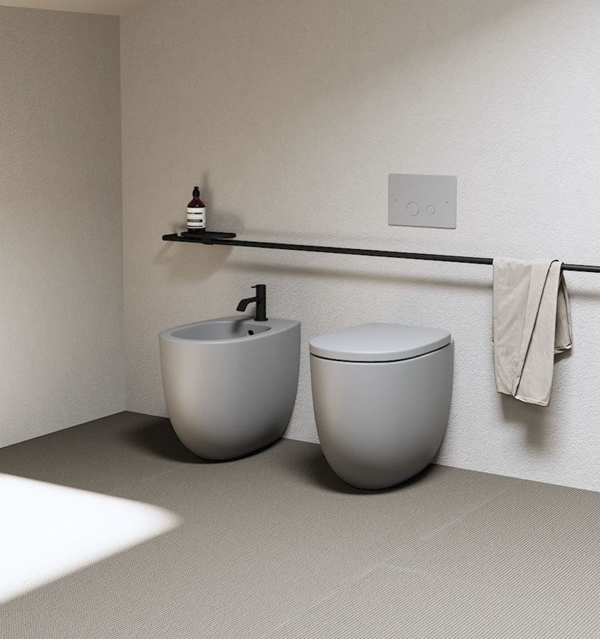 MILK Floor mounted rimless ceramic toilet By Nic