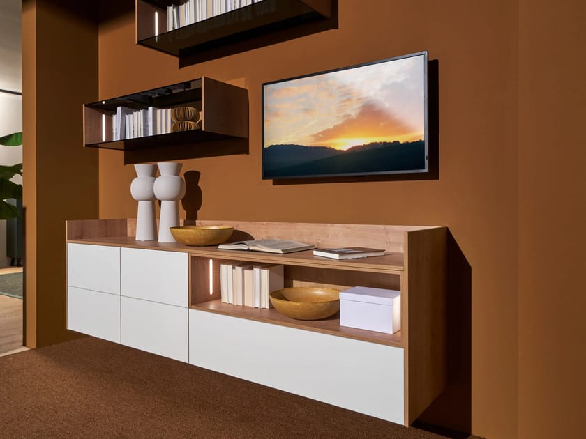 PLUS BIANCO OPACO / MANHATTAN ROVERE CHALET Parete attrezzata By Nolte ...