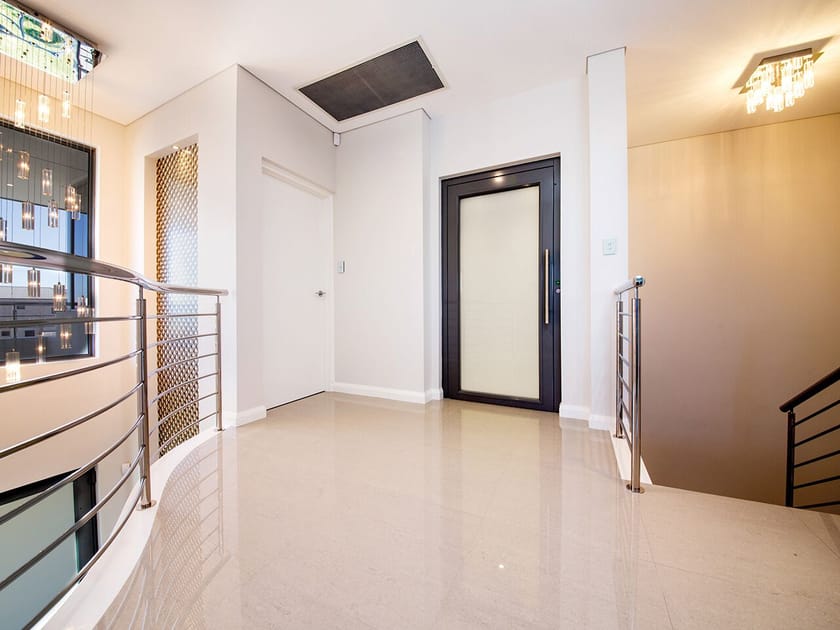 SUITE Miniascensore By Nova Elevators