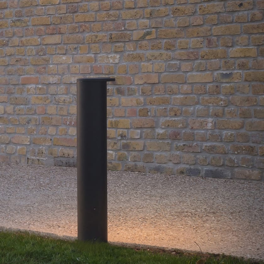 OBLIX R bollard light By Delta Light