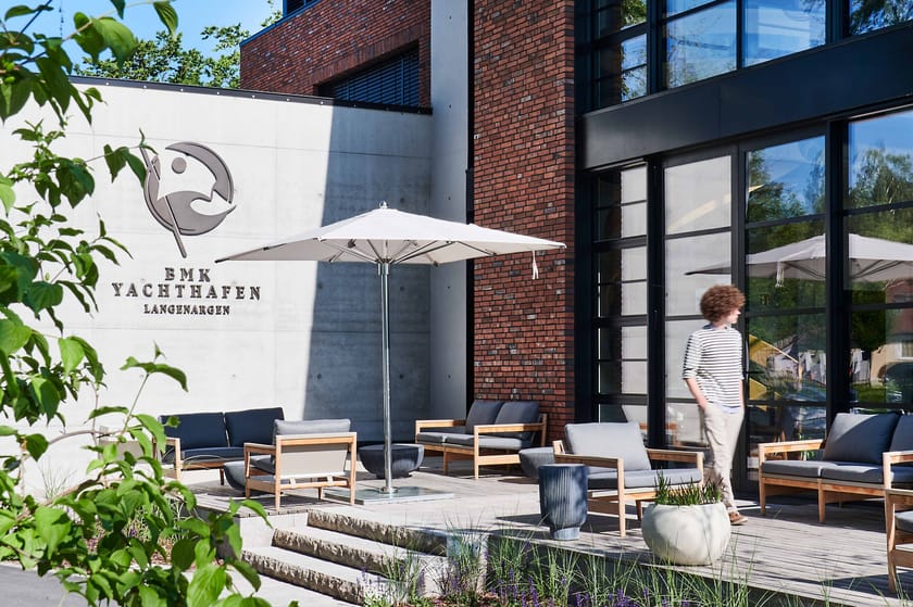 OCEAN MASTER MAX - CLASSIC By Tuuci design Dougan Clarke