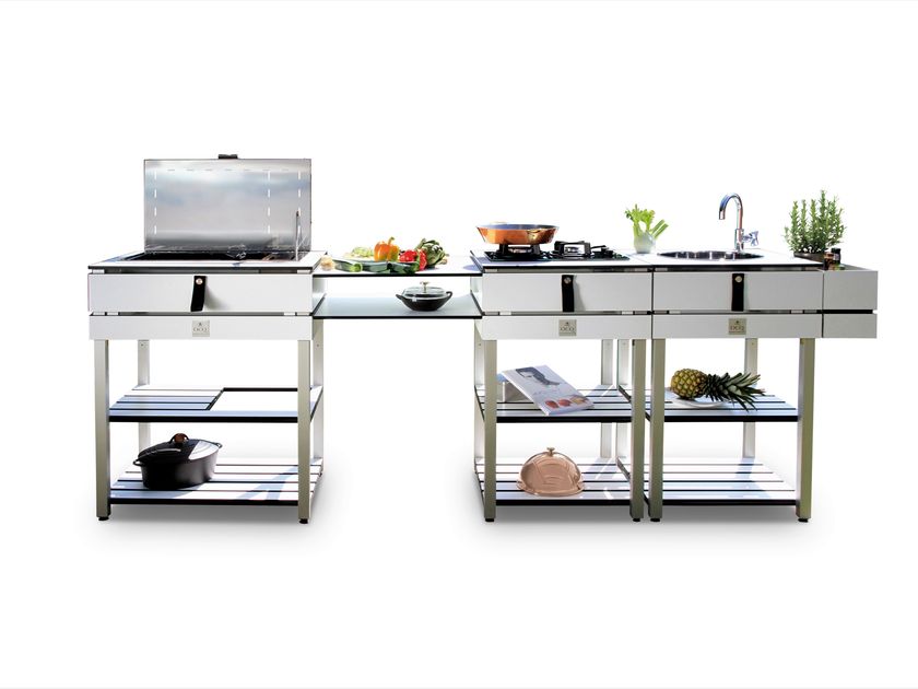 ELEMENTS - Edition White Outdoor kitchen By OCQ