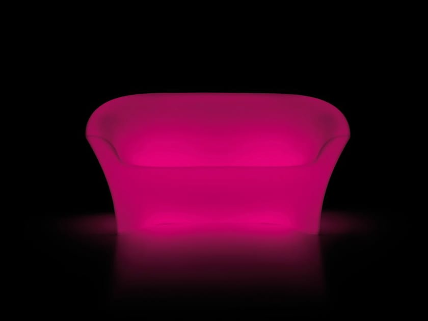 OHLA SOFA LIGHT Garden sofa with light By Plust