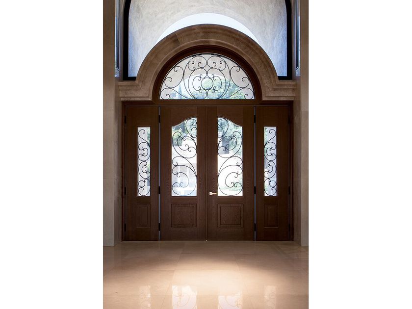 EVOLUTION Armored door with visible hinges By Oikos