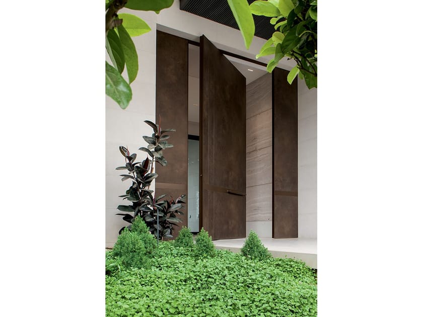 Porta d'ingresso a bilico in Laminam® SYNUA - Oikos - Edilportale