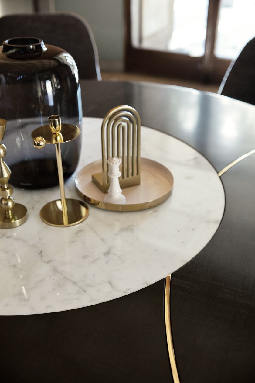 OLIVER | Round table By OPERA CONTEMPORARY design Castello Lagravinese