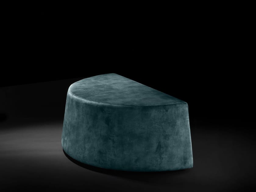 OLLI MEZZALUNA Upholstered fabric pouf By PF Stile