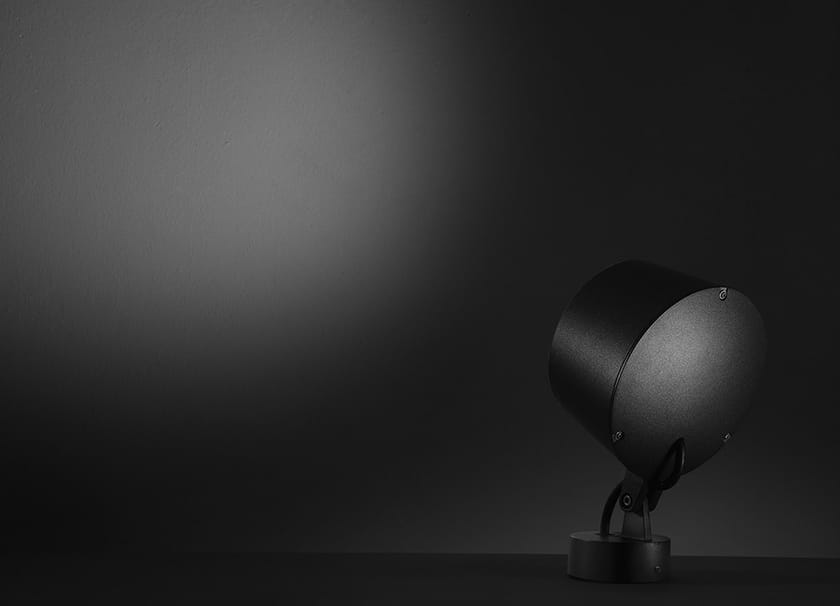 OMIKRON PRO FLOOD Proiettore per esterno By Cariboni group