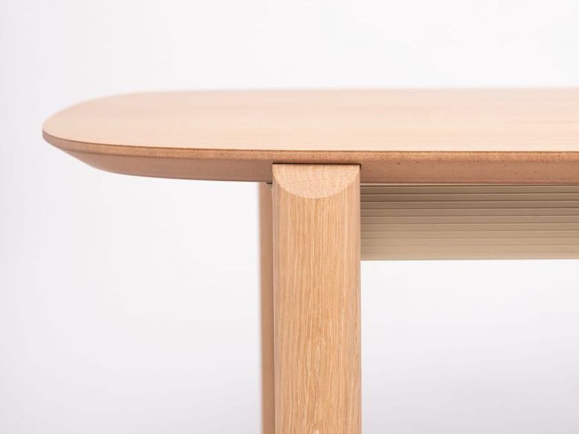 JUNO Table By ONDARRETA