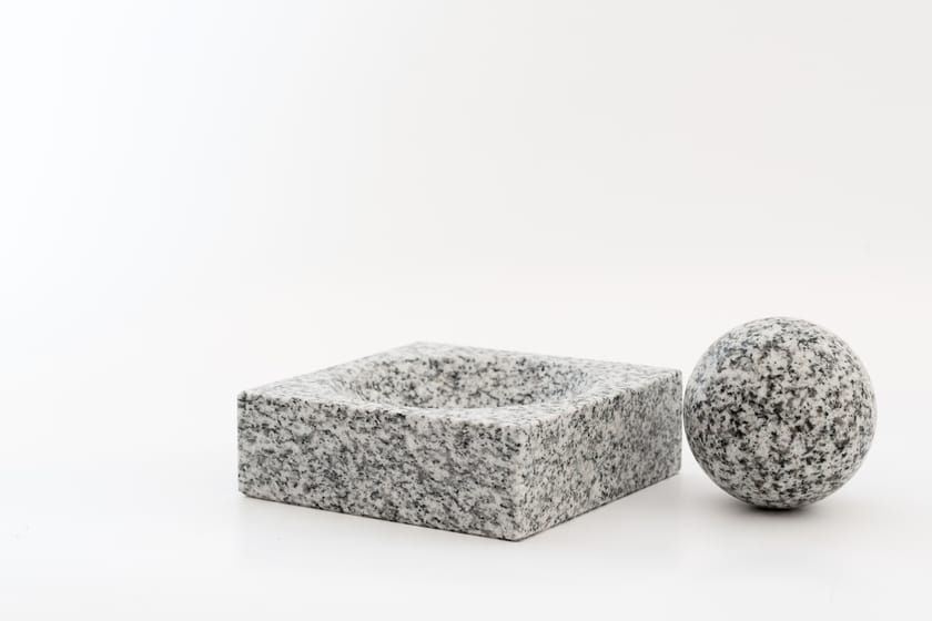 ORB | Mortaio e pestello By Case design Gareth Neal