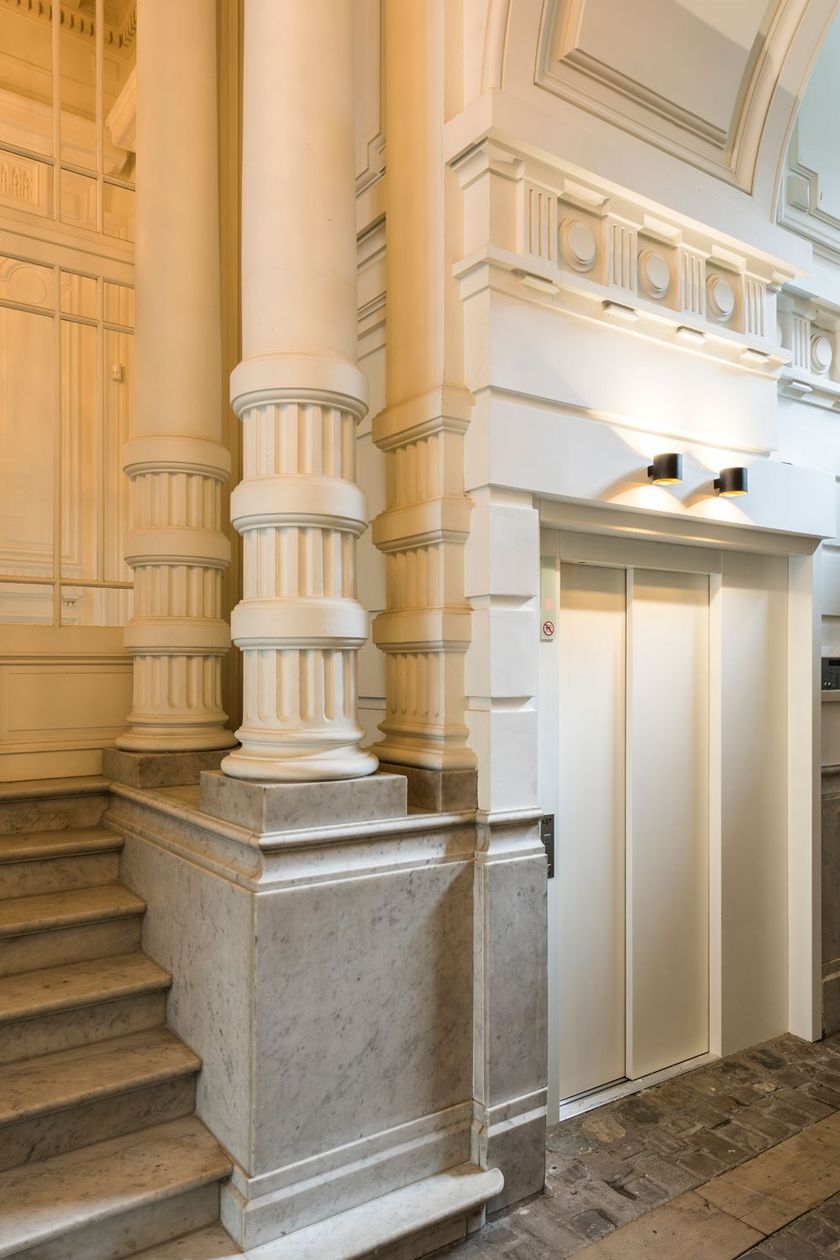 ORBIT LED wall light By Delta Light