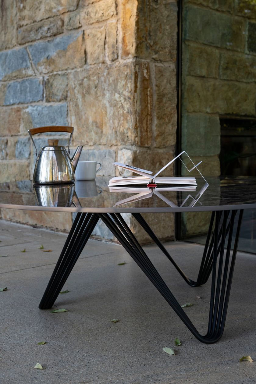 PACEMAKER Round garden side table By OUTOO