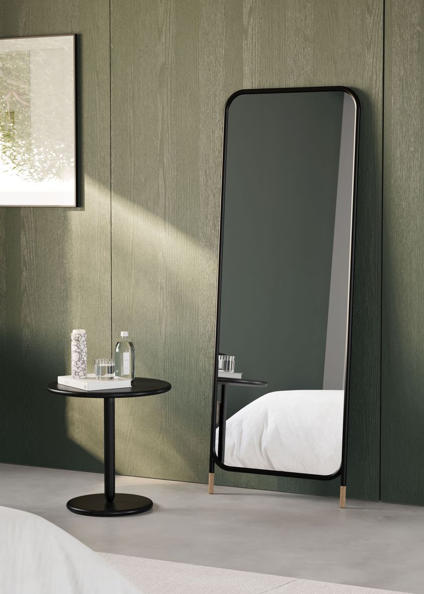 VERTICAL Freestanding framed mirror By Omelette Editions