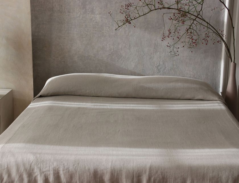 BED COVER WITH SEWING IN HEAVY LINEN Copriletto By Once Milano