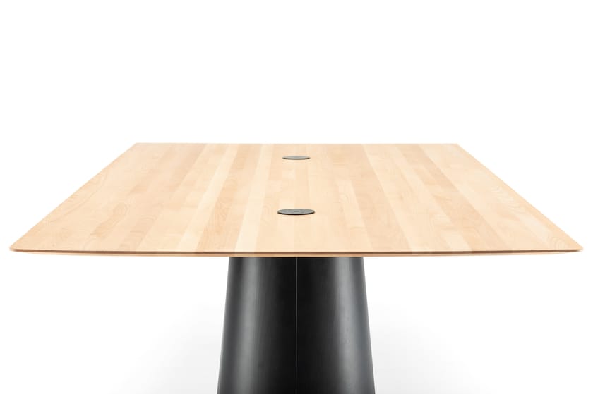 P.O.V. 467 Table By TON | design kaschkasch