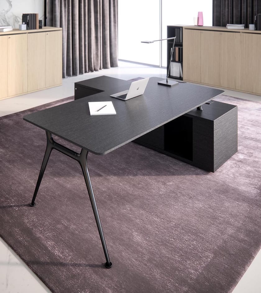 P016 | Executive desk Executive desk By ESTEL GROUP