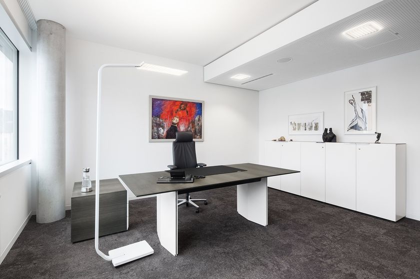 PACE | Height-adjustable office desk By RENZ design Jehs+Laub