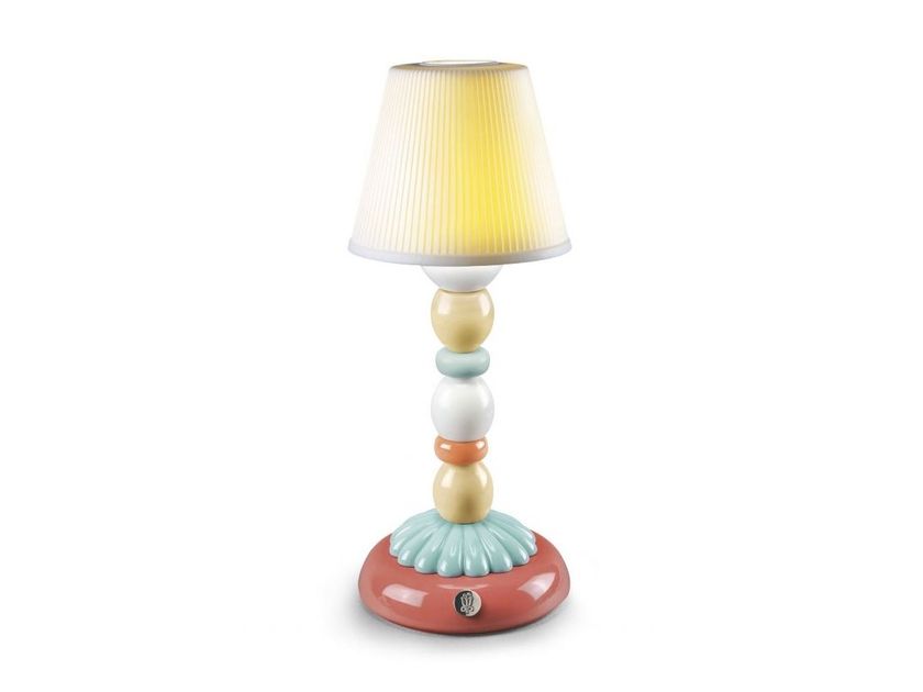 Lladró: Porcelain lamps and decorations | Archiproducts