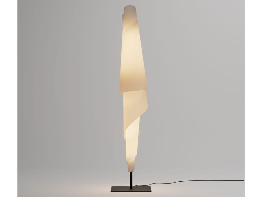 ALTA COSTURA Floor lamp By PARACHILNA
