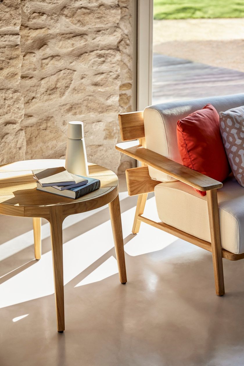 PARALEL | Round coffee table By POINT design Gabriel Teixidó