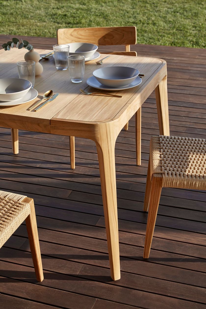 PARALEL Square teak garden table By POINT | design Gabriel Teixidó