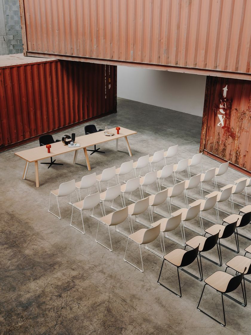 PASS | Chair with 4-spoke base By Lapalma design Hee Welling