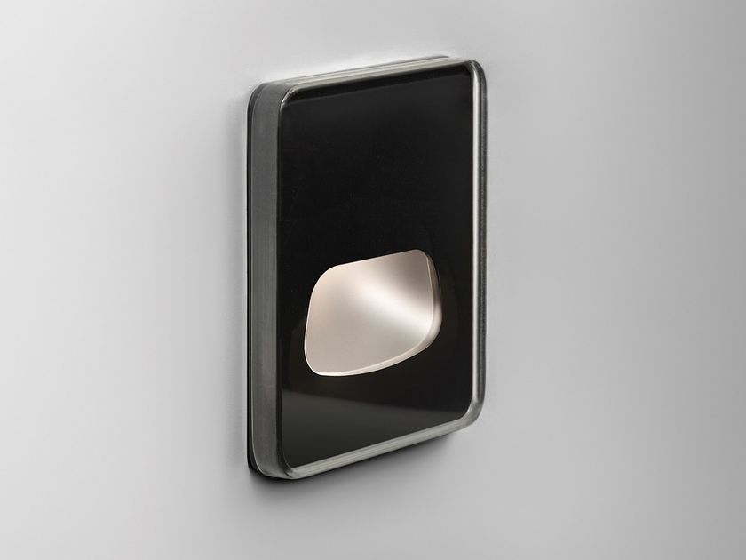 PASSO IP67 LED wall-mounted aluminium steplight By DGA