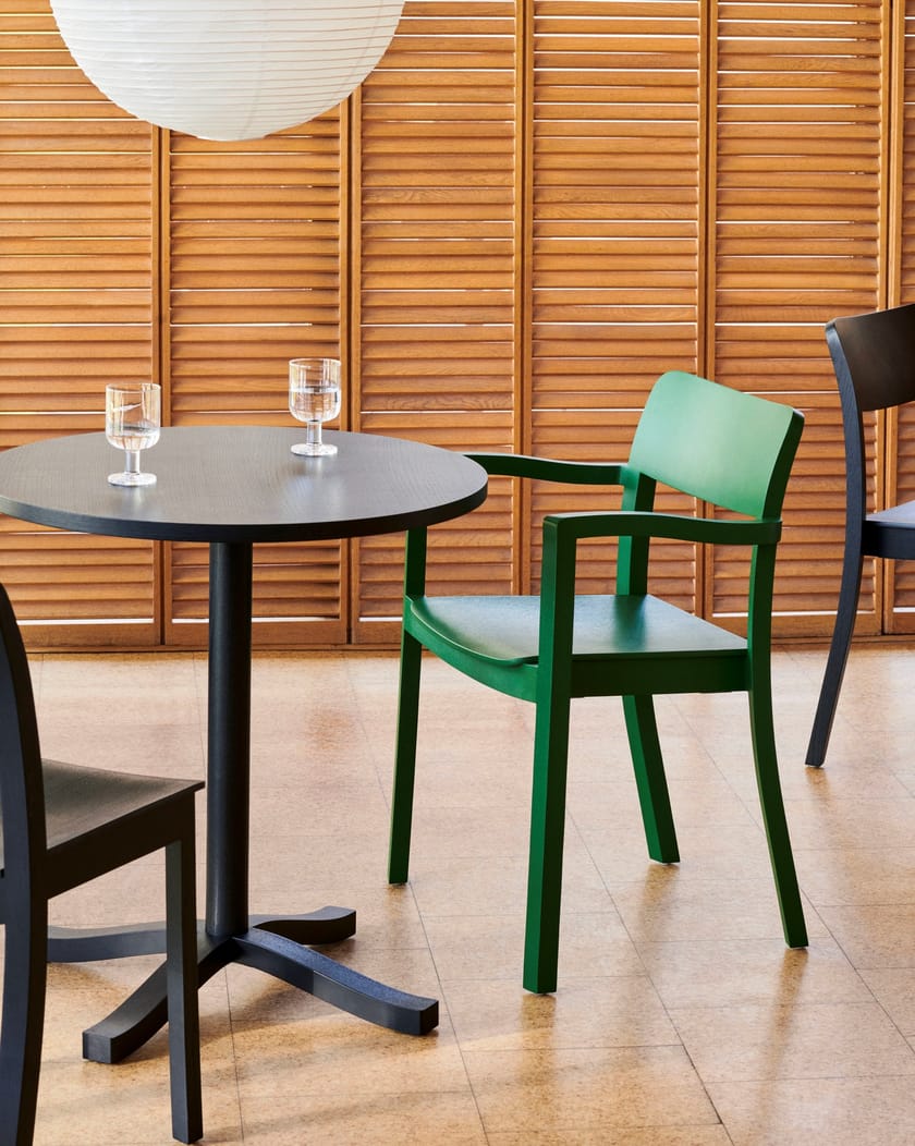PASTIS Round wooden table with 4-star base By Hay | design Julien Renault