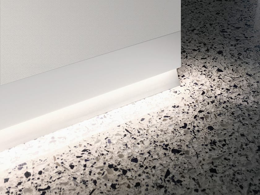 Battiscopa in alluminio con LED PATH - Aldabra - Edilportale