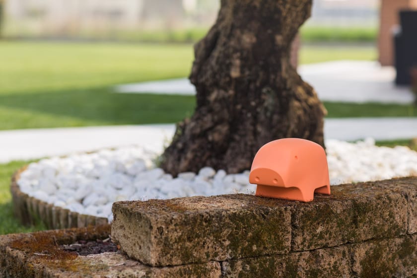 Polyethylene decorative object PEGGY By Plust design Matteo Ragni