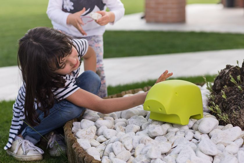 Polyethylene decorative object PEGGY By Plust design Matteo Ragni