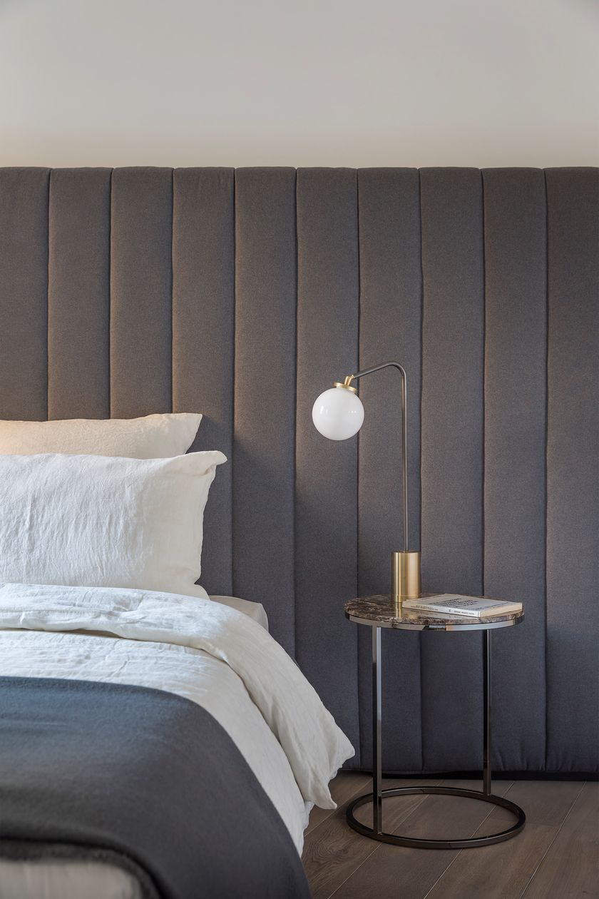 Mesa de centro redonda de metal PEK By Meridiani