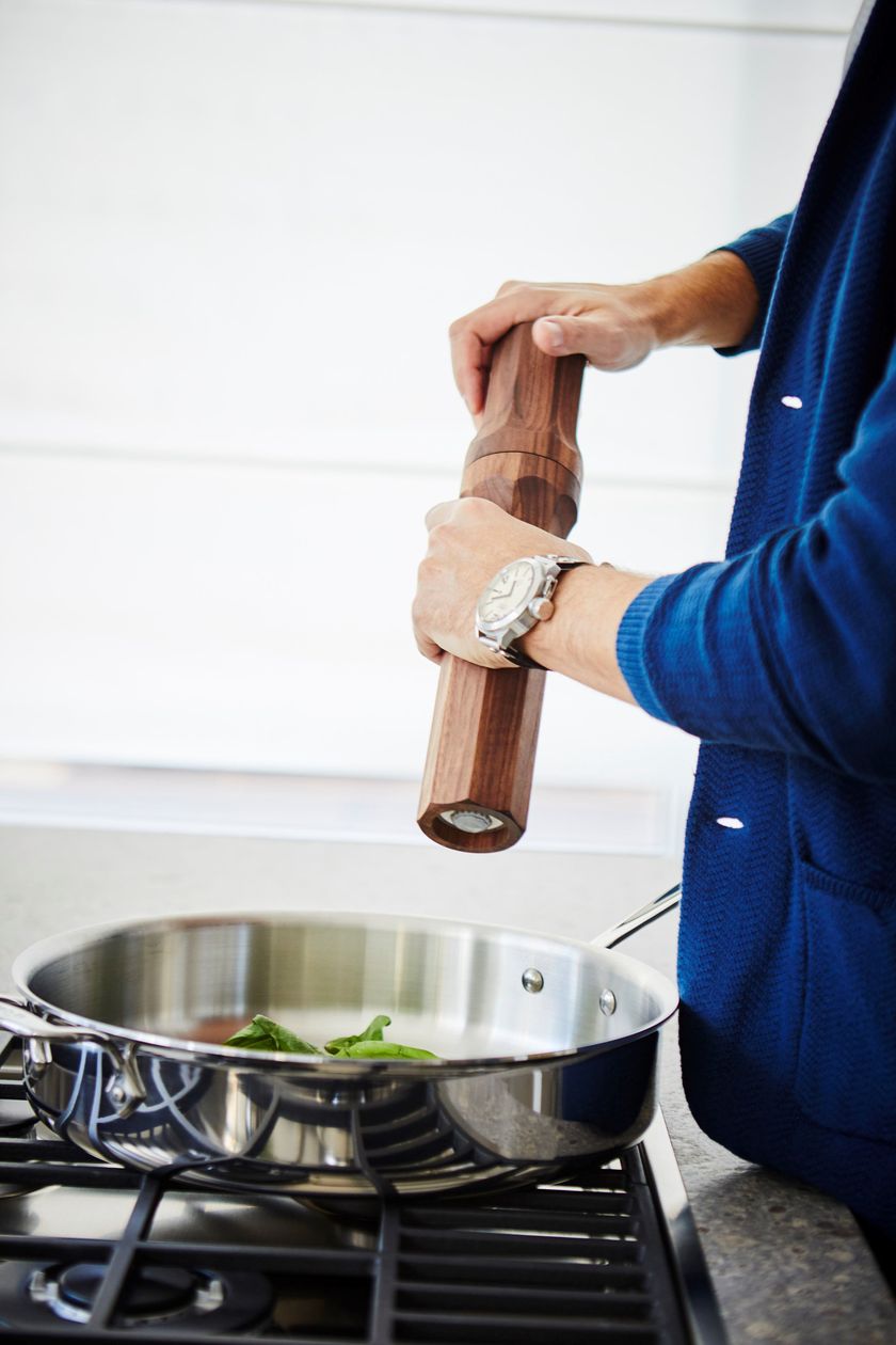 Walnut pepper grinder PEPPER MILL By Maison Milan design Carlo Trevisani