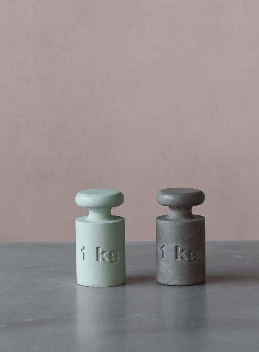 Cement paperweight PESO By Forma&Cemento
