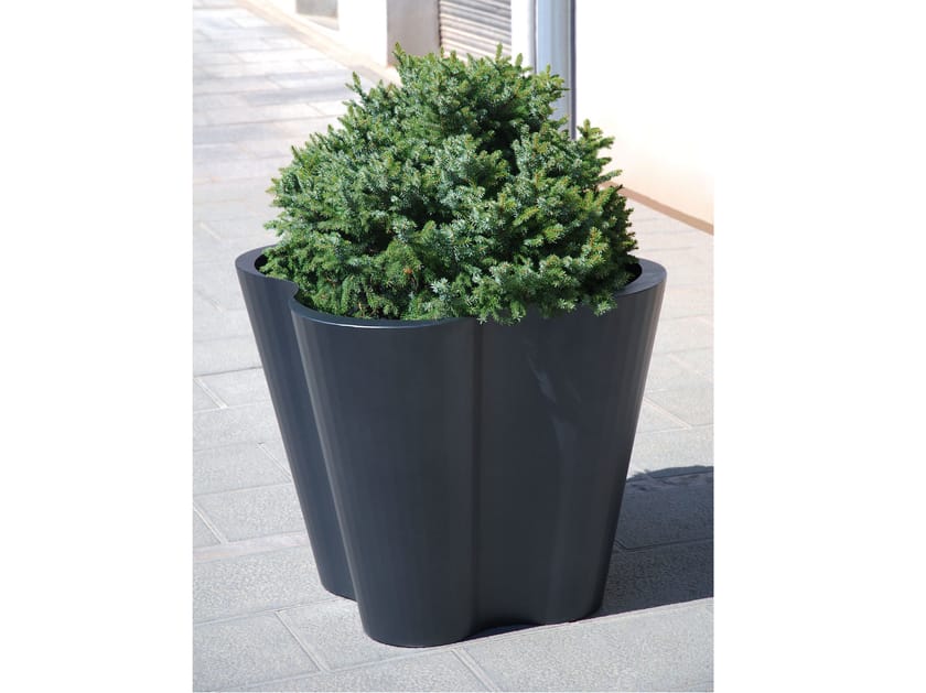 PETULA II | Flower pot By CYRIA