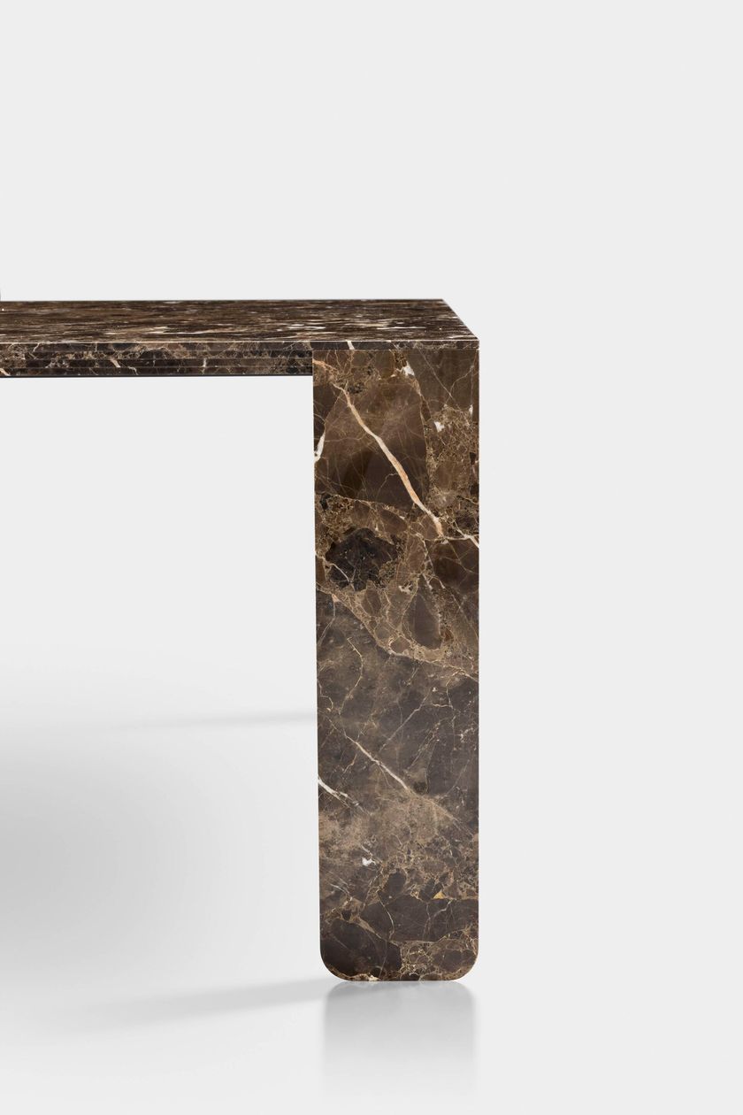 CORINTO Table By PIANCA
