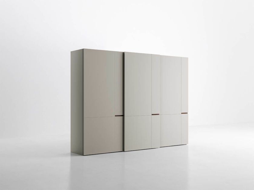 CREA Lacquered wooden wardrobe By PIANCA