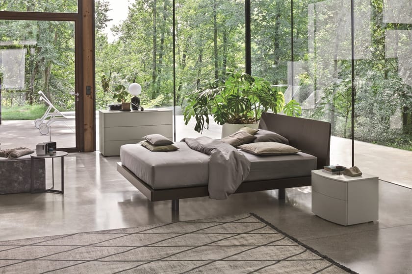 PICCADILLY | Lacquered bedside table Piccadilly Collection By Gruppo ...