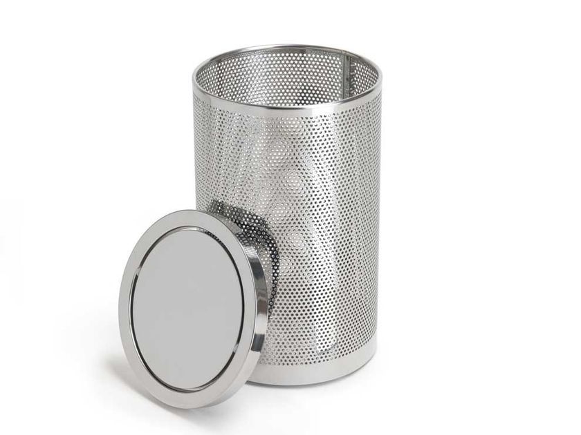 PIN | Metal bathroom waste bin By Klomfar