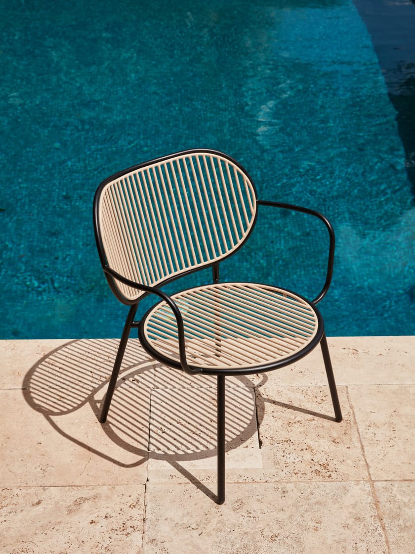 PIPER Powder coated steel easy chair with armrests By DesignByThem ...