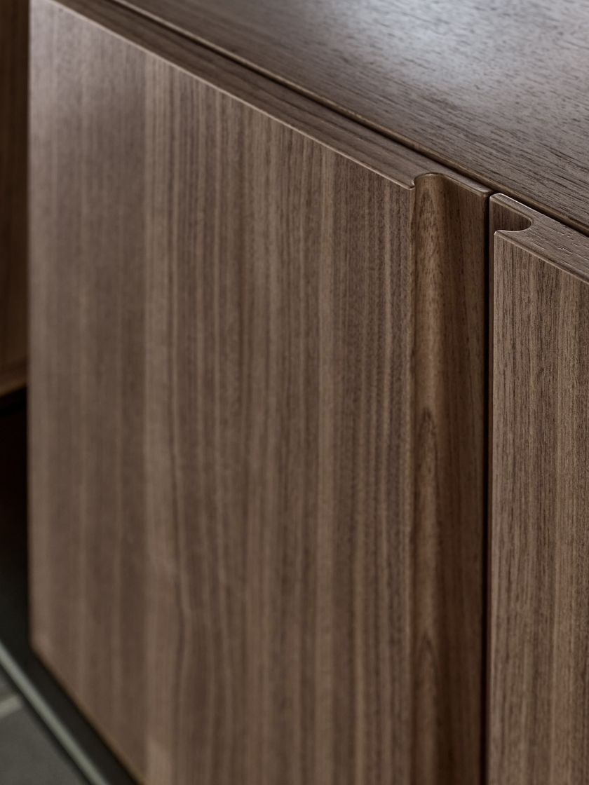 PIRA G2 Floor-ceiling mounted bookcase By String Furniture
