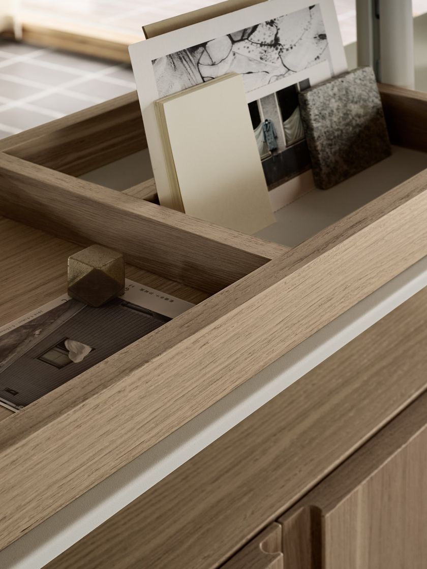 PIRA G2 Floor-ceiling mounted bookcase By String Furniture