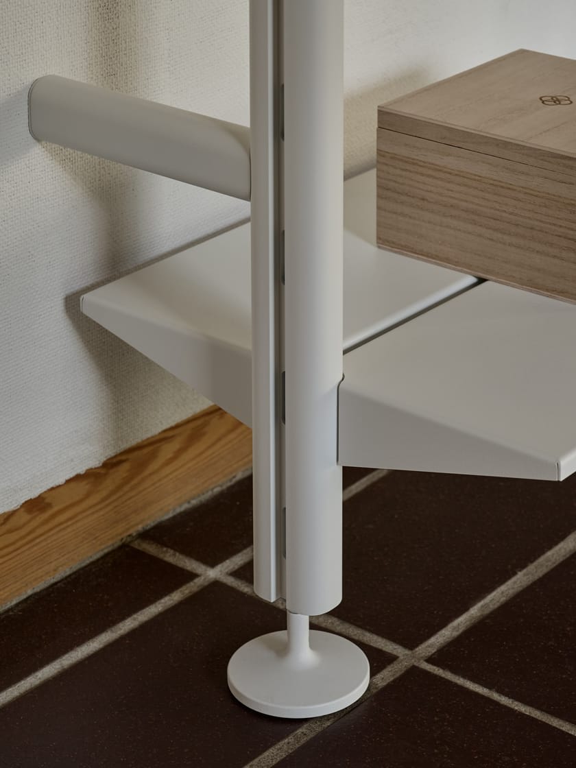 PIRA G2 Open wall-mounted aluminium and wood bookcase By String ...