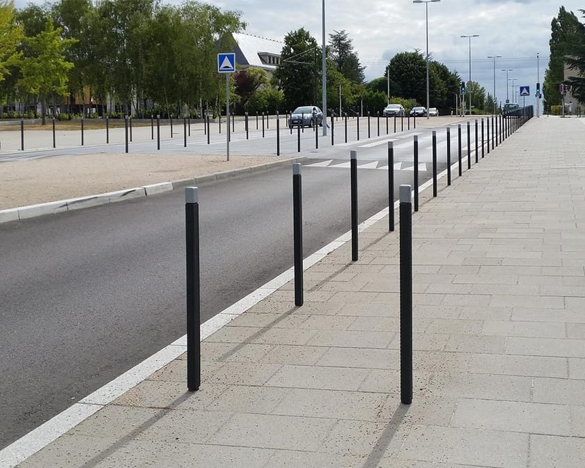 PIXEL | Metal bollard Pixel Collection By GHM-ECLATEC design Stoa Architecture