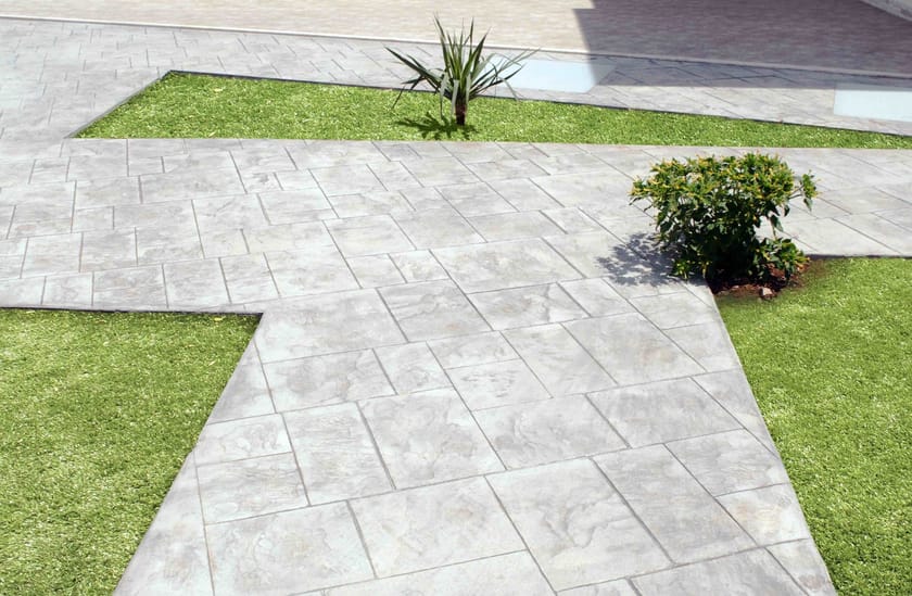 PLAM STAMPABLE OVERLAY Low-thickness stamped concrete By Isoplam
