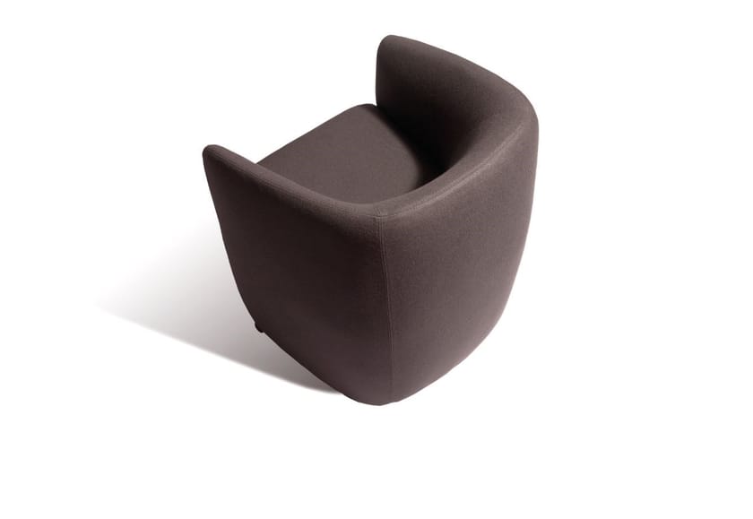 Poltroncina in tessuto con braccioli PLUM 560 Collezione Plum By ...