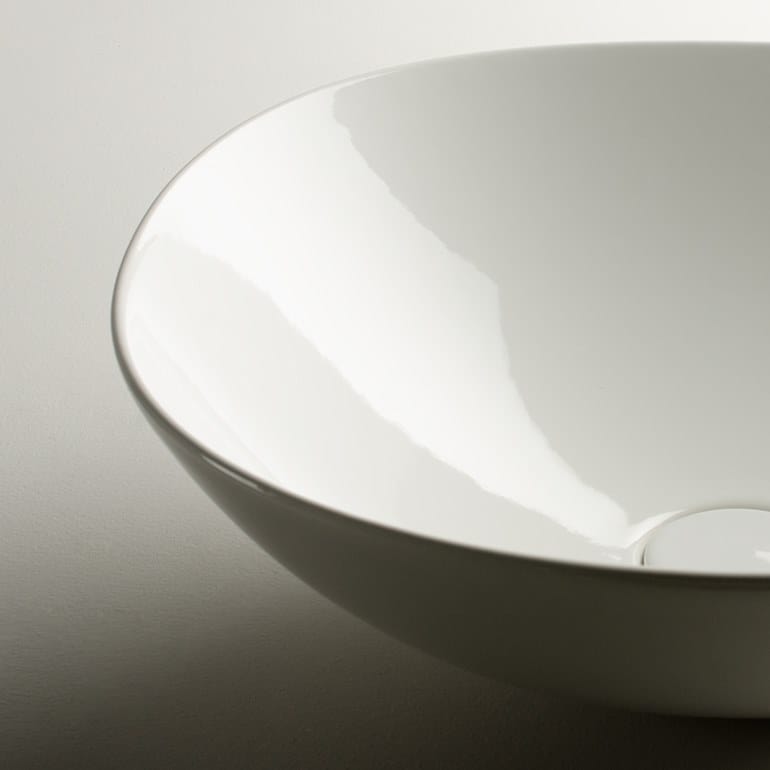 POD Countertop oval single ceramic washbasin By Valdama | design ...