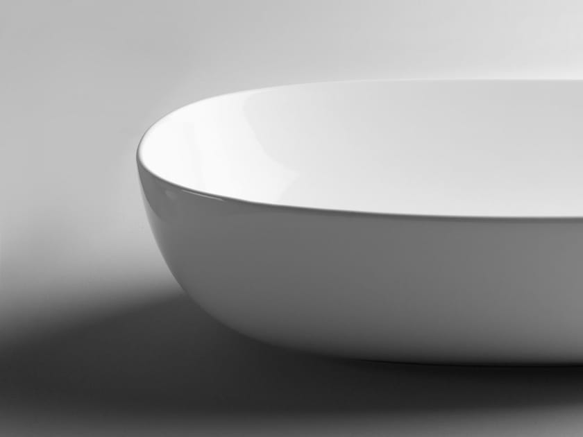 POD | Oval washbasin Pod Collection By Valdama design Prospero Rasulo