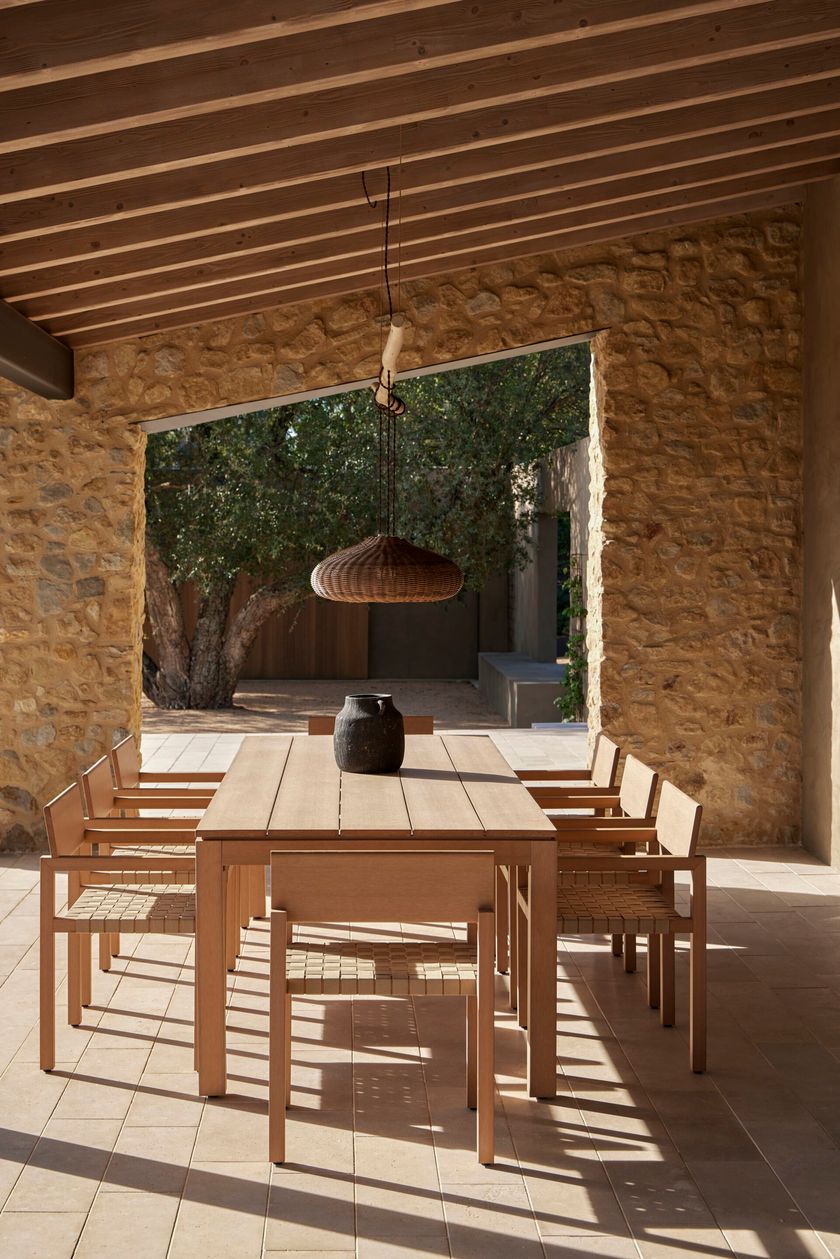 KUBIK Table By POINT