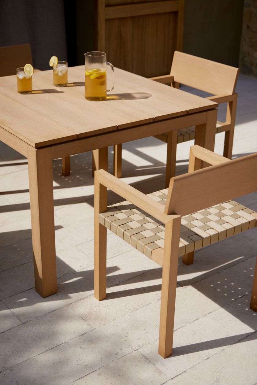 KUBIK Table By POINT